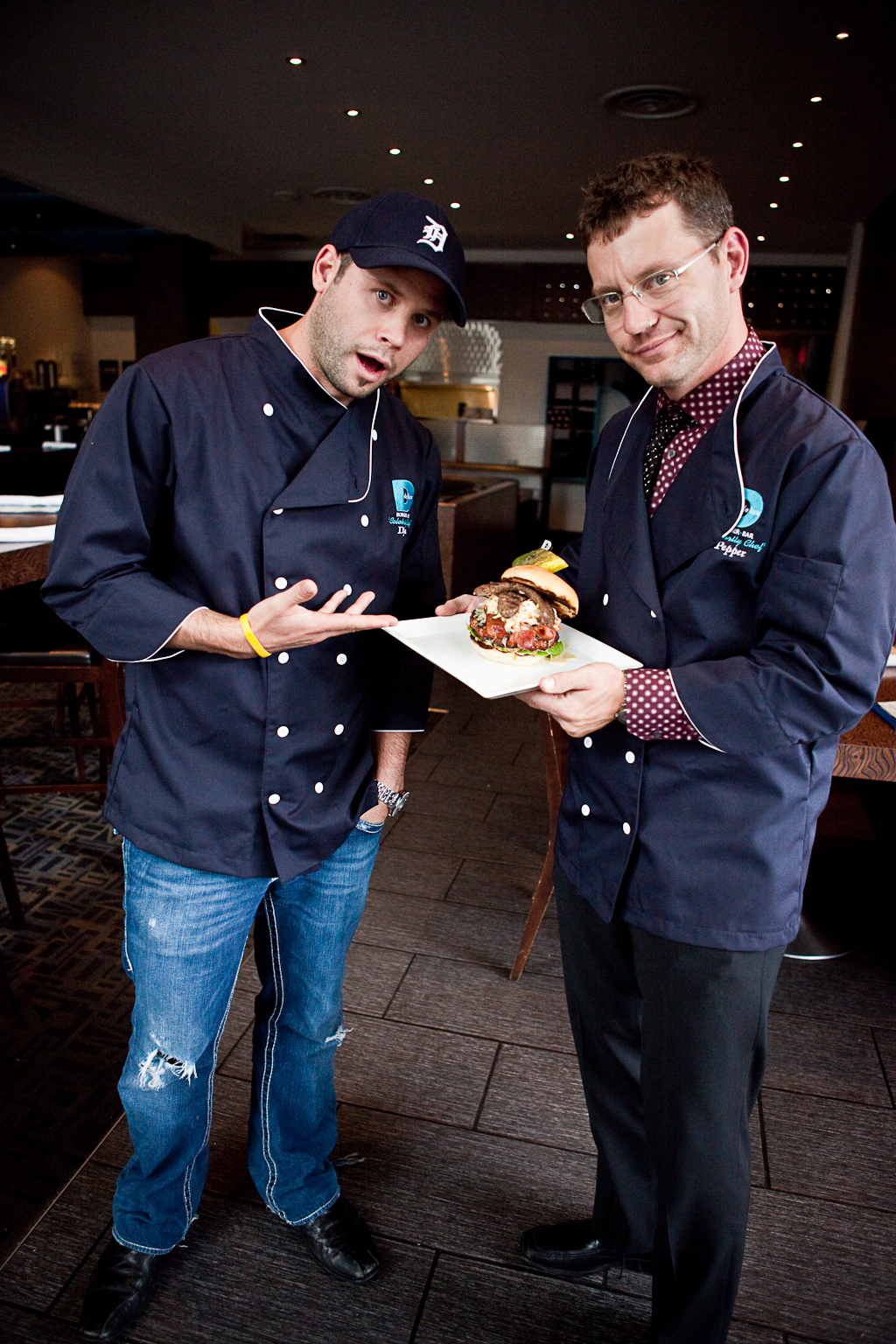 Delux Burger Celebrity Chef - Pepper & Dylan
